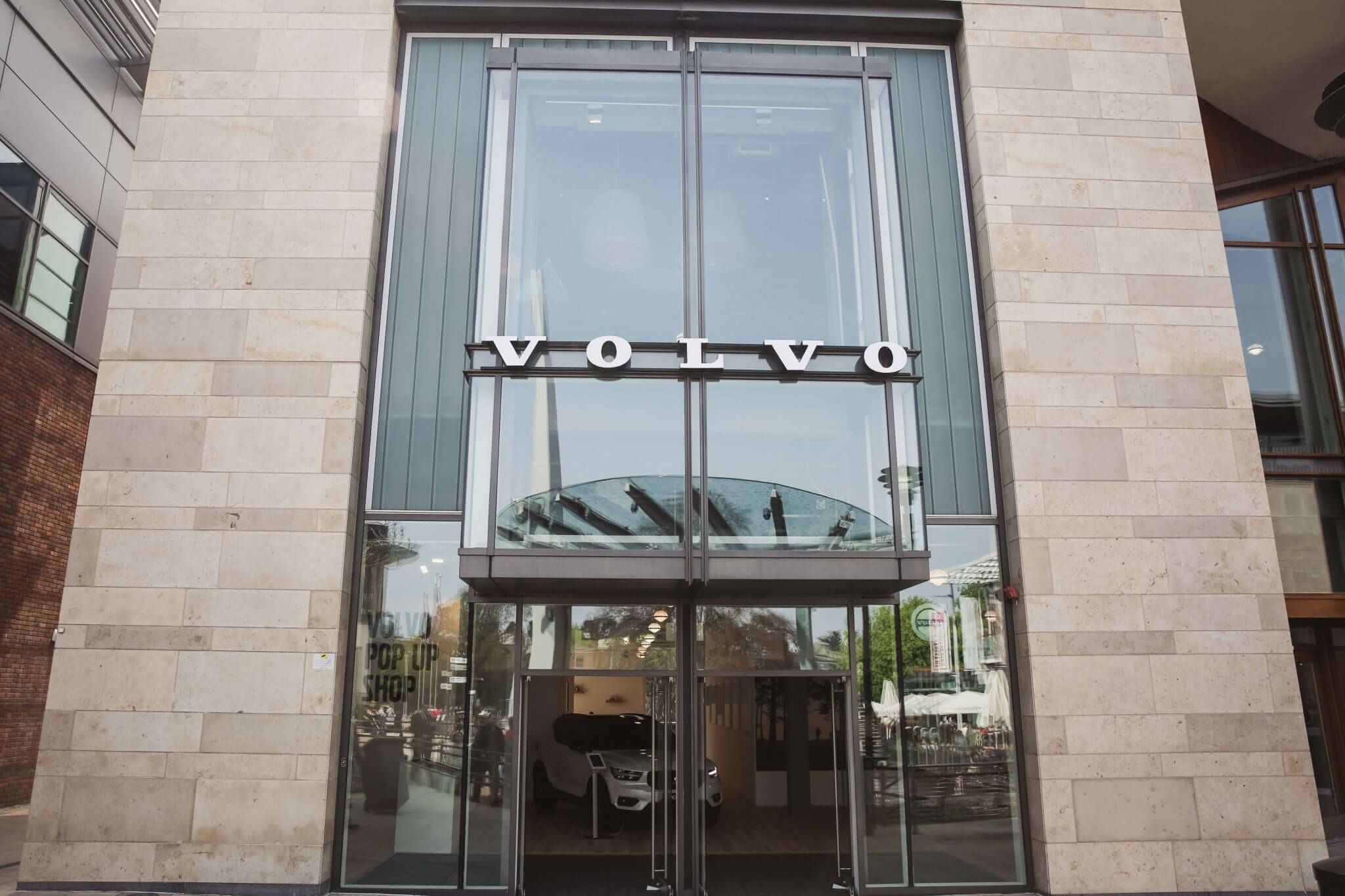 VolvoRetail ActivationDundrum TC - Movement